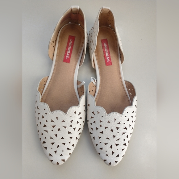 UNIONBAY | Shoes | Unionbay White Cut Out Flats | Poshmark